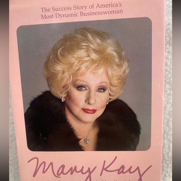 Harper | Accents | Mary Kay Hardcover Pink Book 95 Vintage 981 | Poshmark